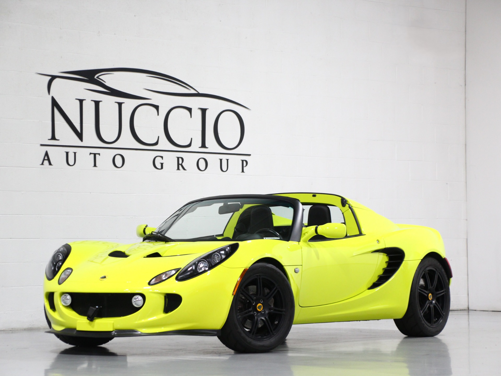 Used 2009 Lotus Elise 1 Of 1 Build - RARE Isotope Green - Only 14K ...